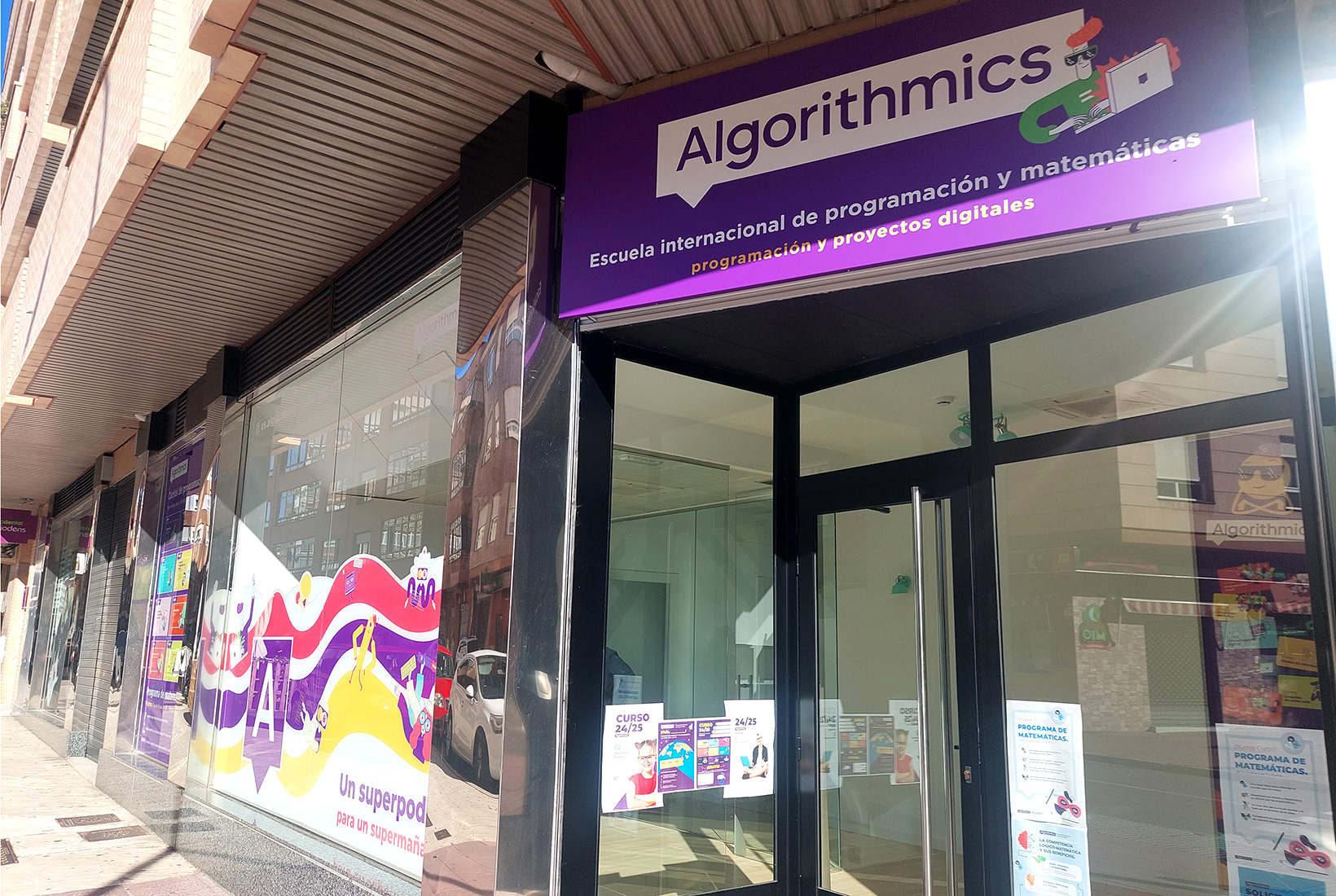 La escuela internacional de programación Algorithmics llega a León - Menudo es León